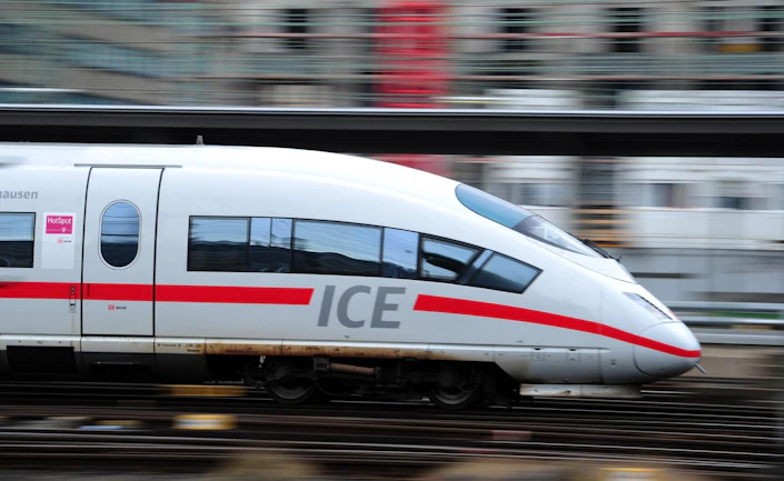 Sommerurlaub 2026: Neuer ICE verbindet Berlin mit Sylt!
