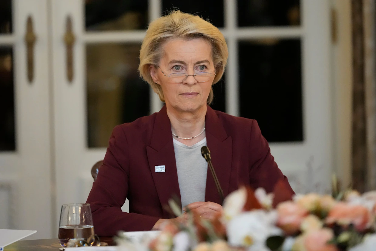 „Pfizergate“: EU-Lobbyist zeigte von der Leyen an – Banken sperren ...