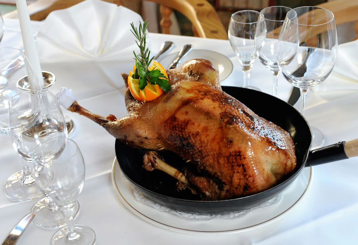 Festessen: Macht die Vogelgrippe die Martinsgans teurer?