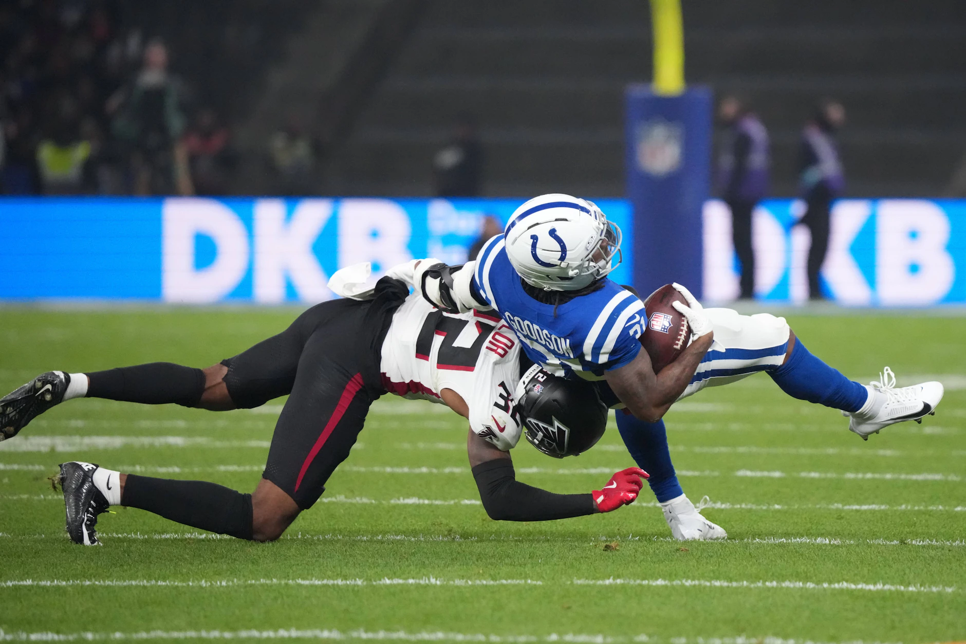 „99 Luftballons“ und „Major Tom“: Berlin feiert eine stimmungsvolle NFL ...