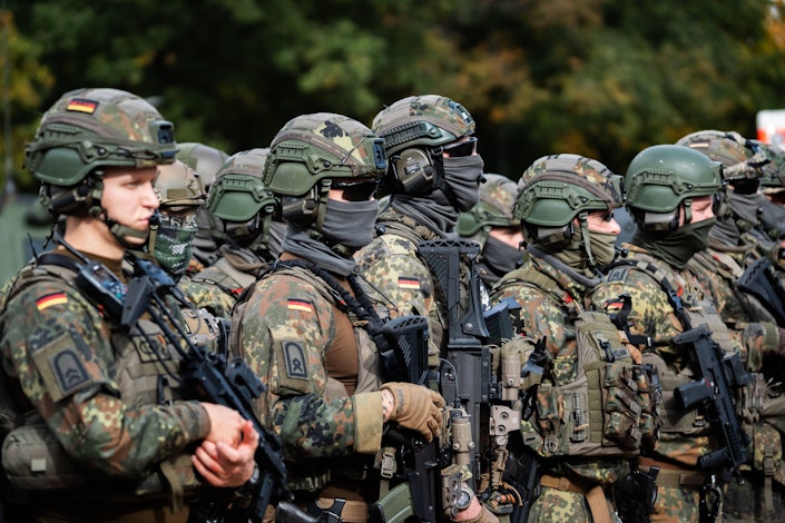 Einigung beim Wehrdienst: Alle jungen Männer müssen zur Musterung