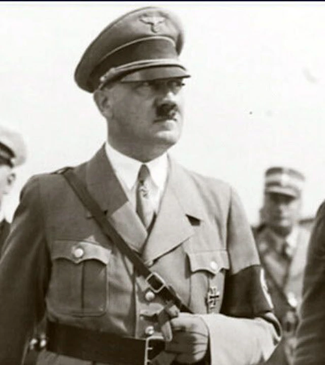 TV-Doku enthüllt Hitlers Gen-Geheimnis – Forscher sicher: Mikropenis ...