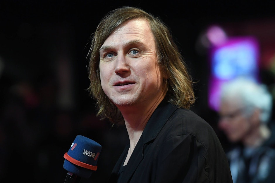 Im Kult-Kabarett der DDR: Das ist Kevin Kühnerts neuer Job