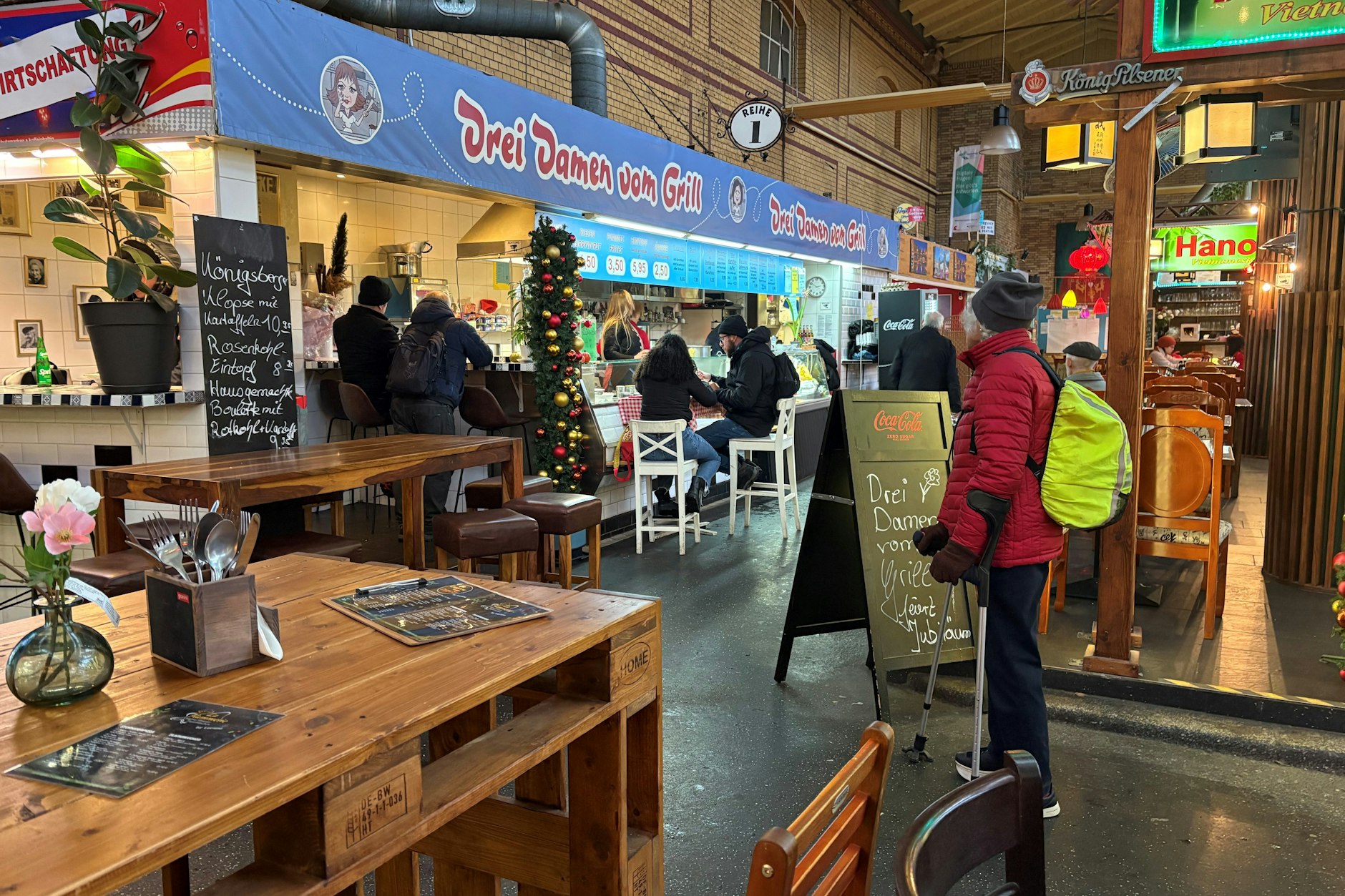 Markthalle Moabit bleibt unbeheizt – Händler und Kunden frieren ...