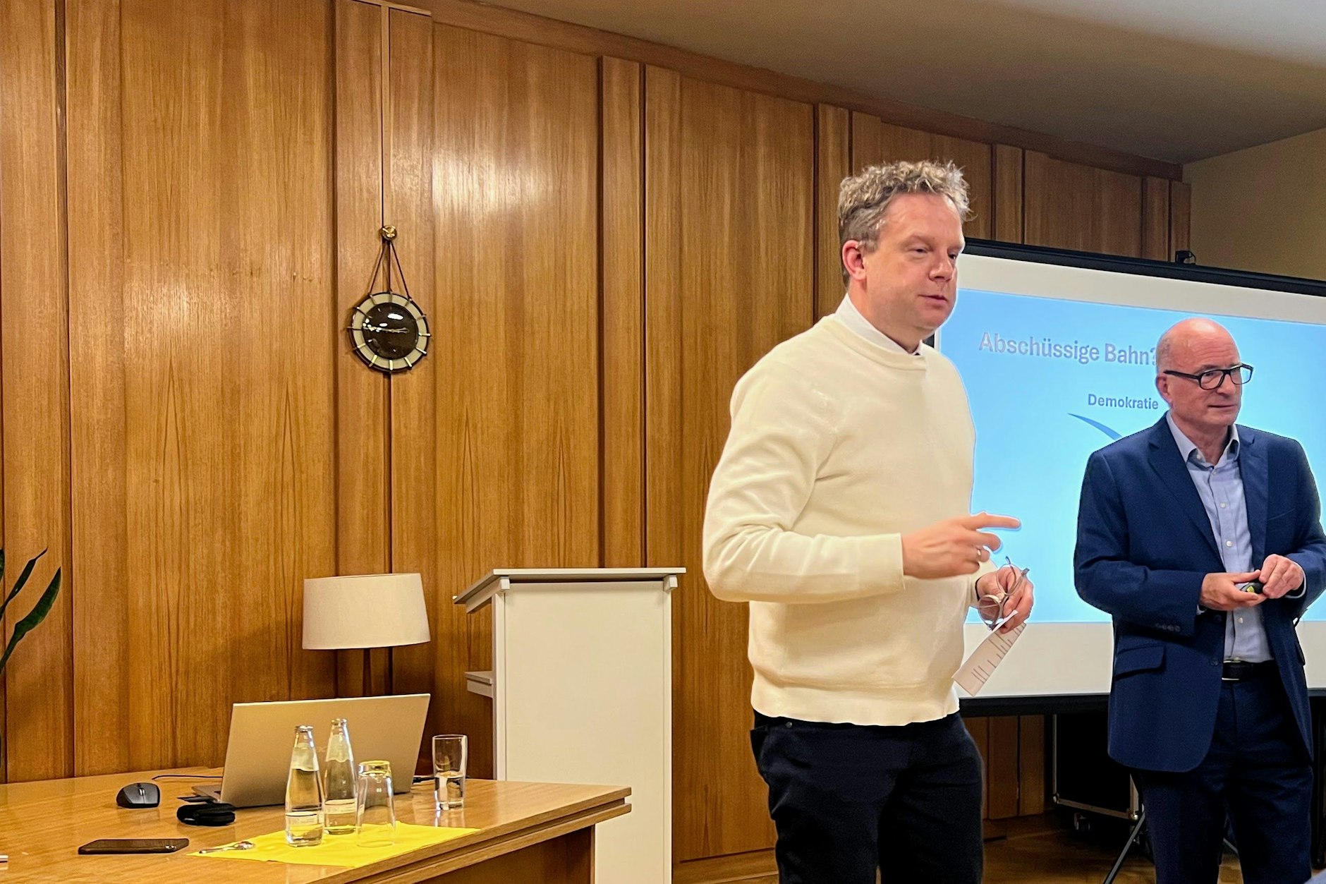 DDR 2.0? Jurist Boehme-Neßler warnt vor Zensur und einem neuen ...