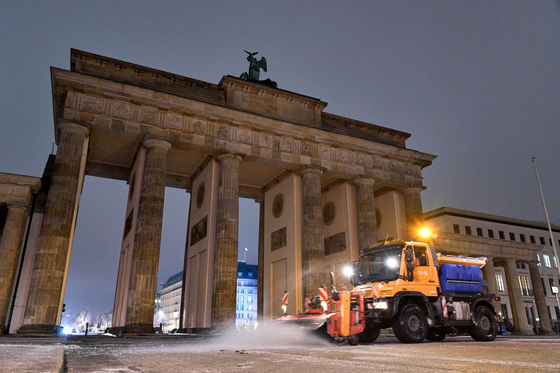 Tramverkehr eingestellt, U-Bahn-Linien U2 und U3 unterbrochen, überall ...