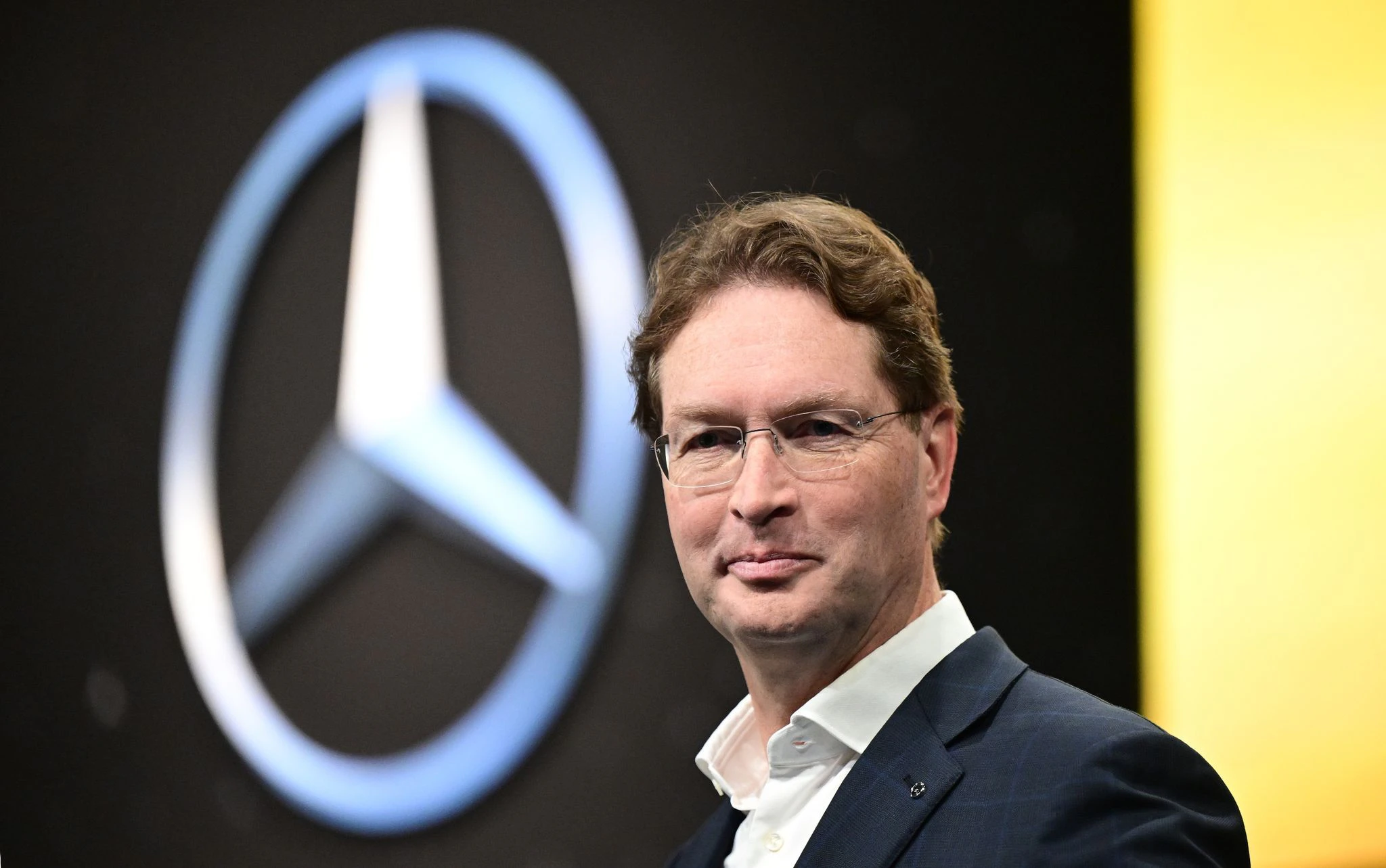 Mercedes-Chef erwägt Einstieg in Rüstungsindustrie