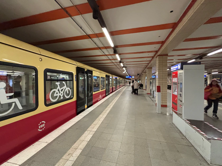 Fahrplan steht schon im Internet: Neue S-Bahn zum Hauptbahnhof Berlin ...