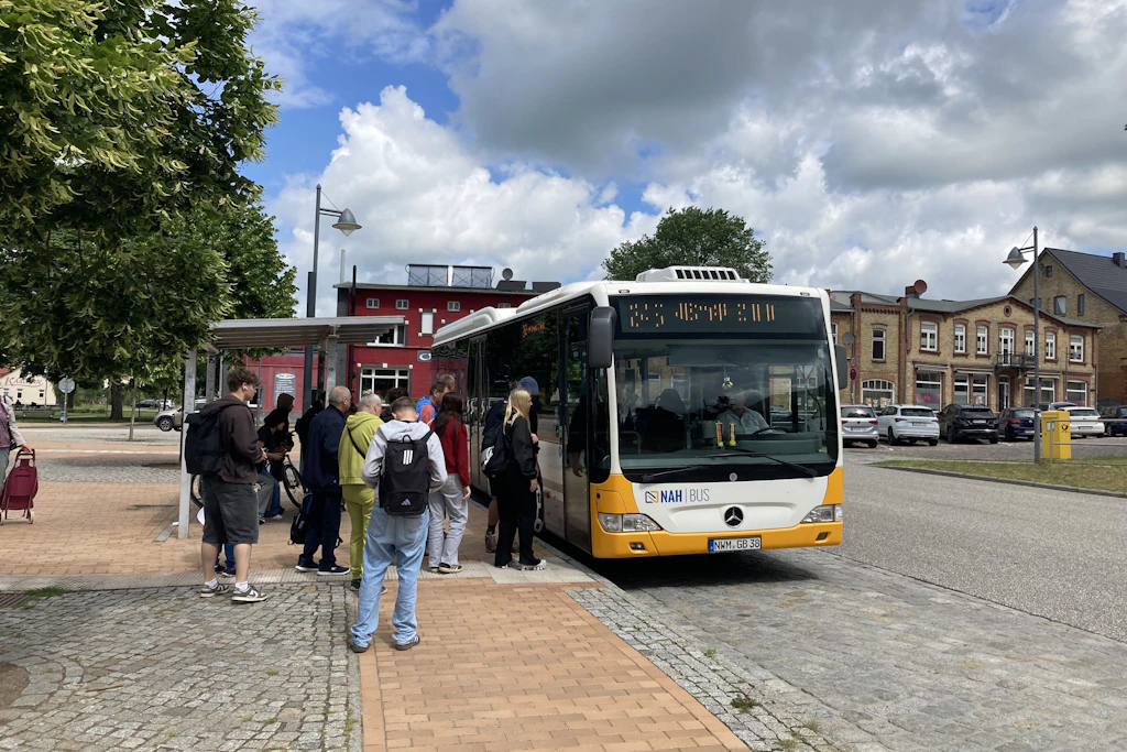 Mecklenburg-Vorpommern ohne Auto – eine Odyssee mit Bus, Bahn und Dampflok