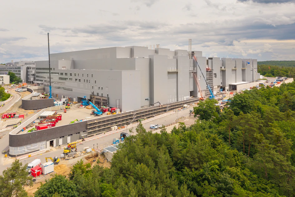 Infineon startet neue Chipfabrik in Dresden: Größte Fabrik Europas