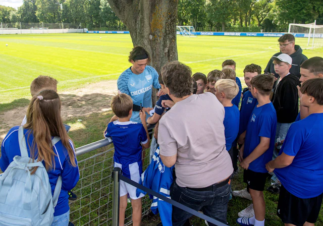 Fan-Wut auf Instagram: Wechselt Hertha-Kapitän Fabian Reese zum VfL ...